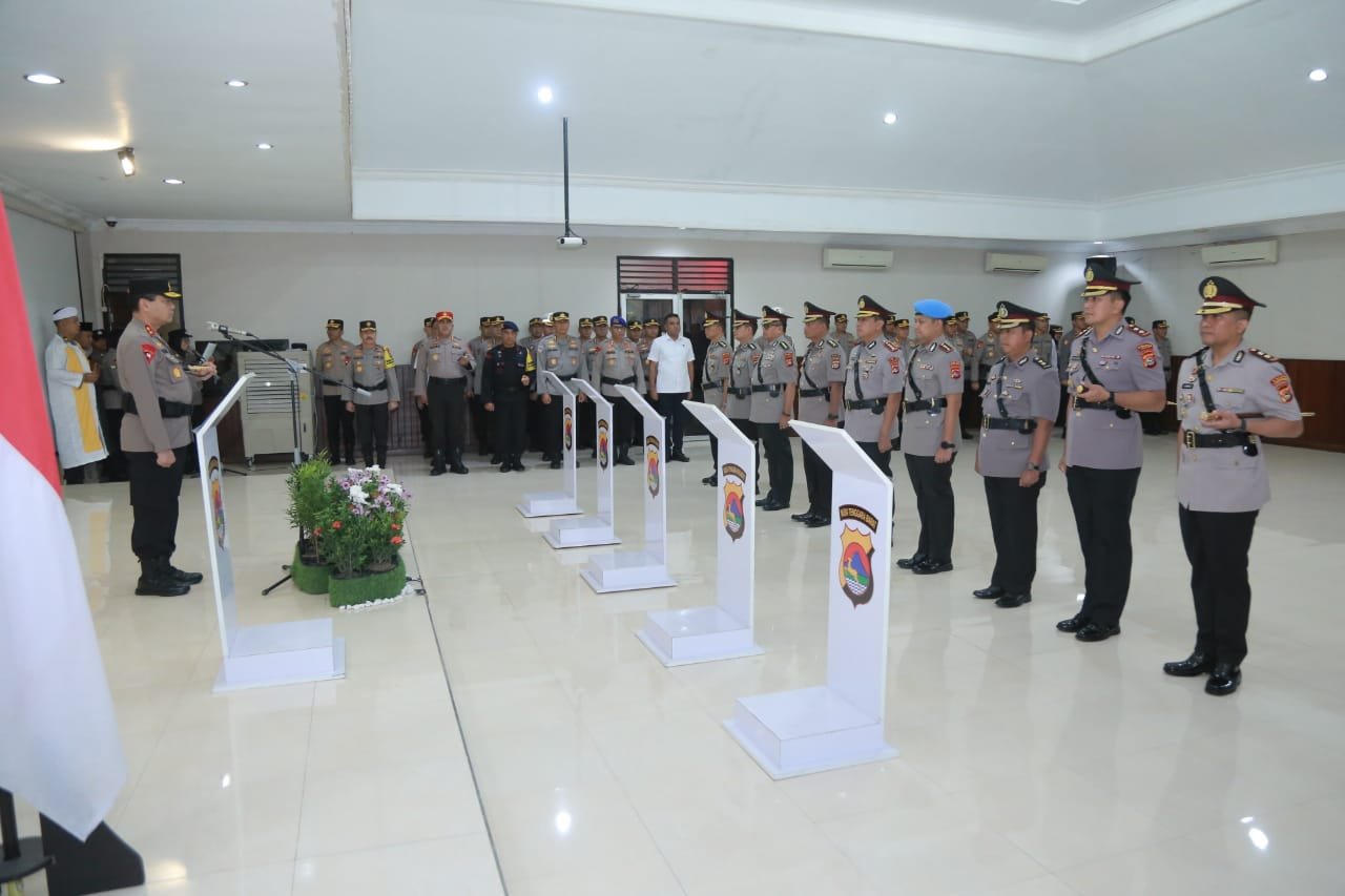 Polda NTB Sertijab 3 PJU Dan 2 Kapolres - Barbareto